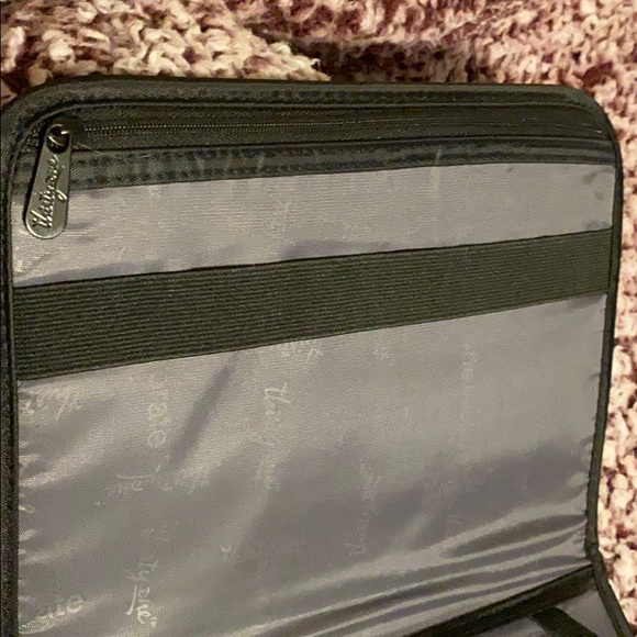 thirty-one | Accessories | Thirty One Case | Poshmark